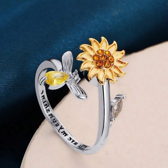 Jewelry | New You Are My Sunshine Bee With Spinning Sunflower Ring Os ...